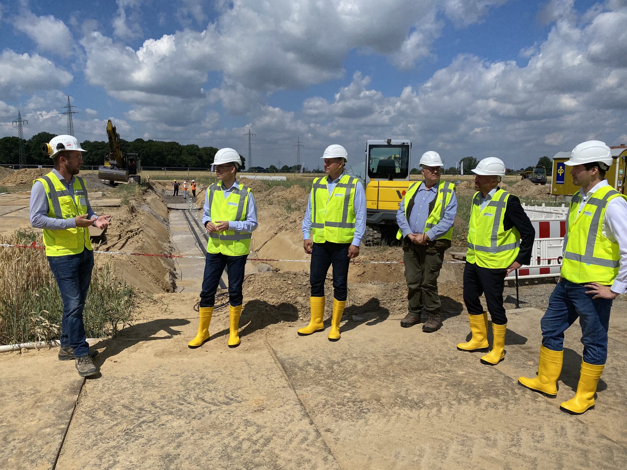 Stromtrasse Südlink: Tennet errichtet Erdkabel-Versuchsfeld auf Gut ...